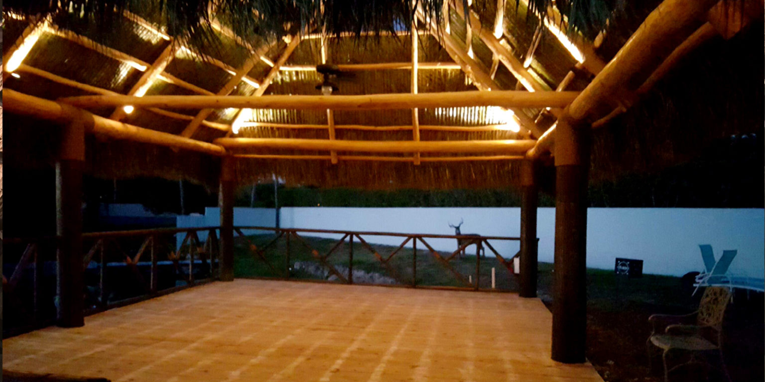 South Florida Commercial & Residential Tiki Huts | Dan the Tiki Hut Man